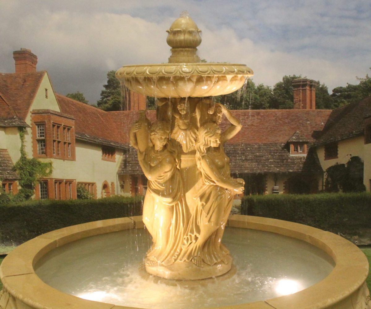 Bathing Venetian Ladys water fountain with small Lawrence pool - Stone ...